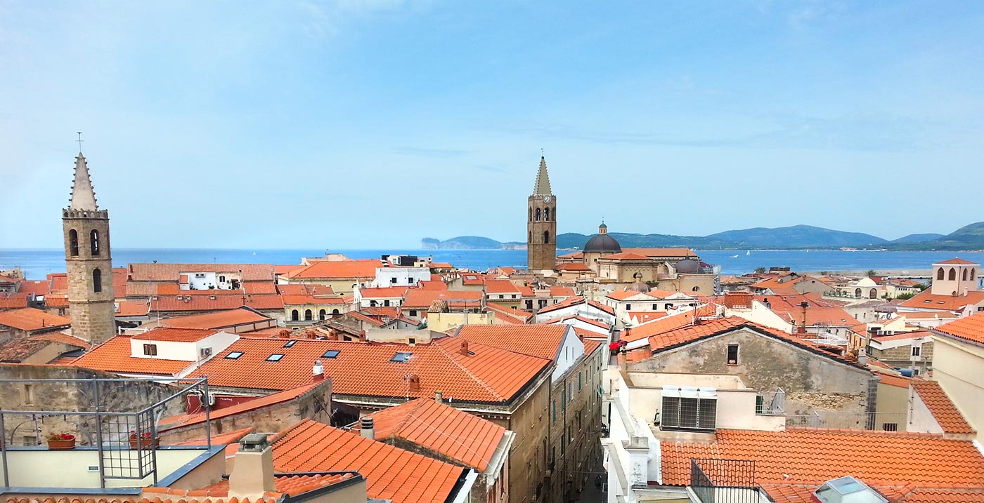 Tour ad Alghero, l’unica città catalana della Sardegna - Itinerari ...